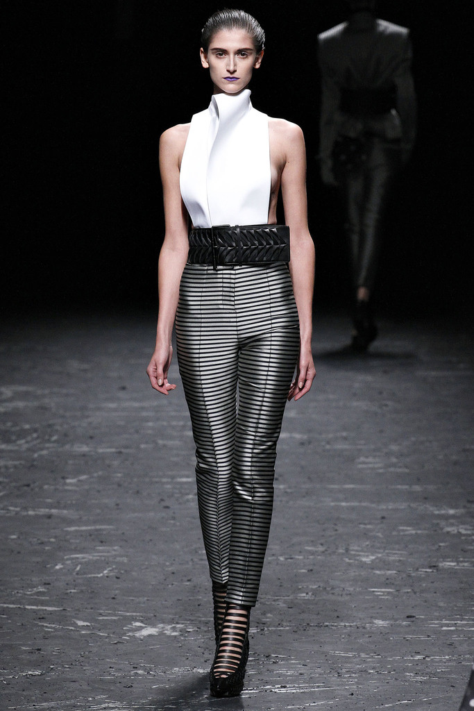 Bouncing from Extravagance to Rigor in Paris Fashion Week Spring-Summer ...